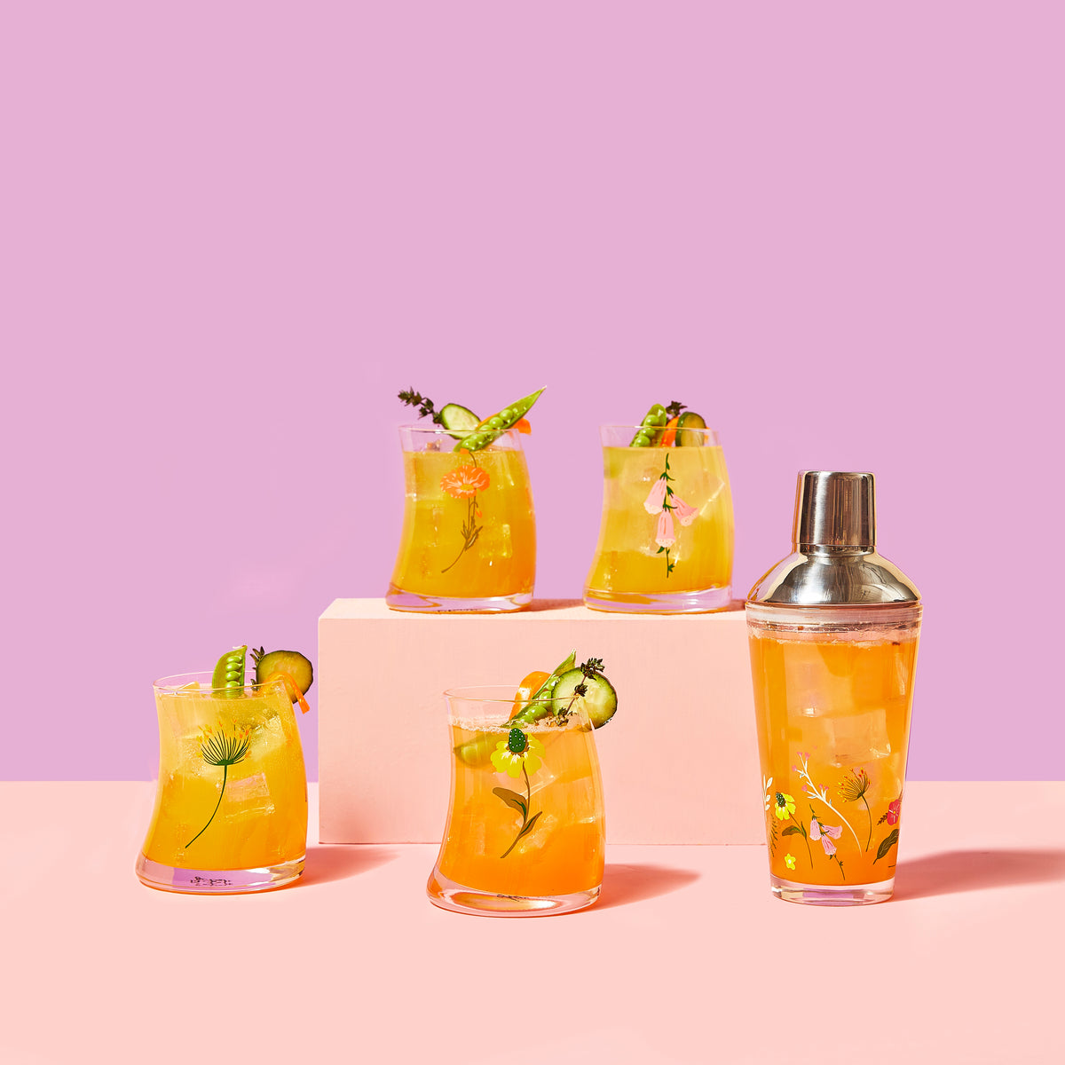 Floral Cocktail Shaker – Chic & Tonic